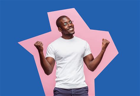 내가 이겼어 우승 성공 행복 한 사람이 승자가 되 고 축 하입니다 아프리카 남성 모델의 동적 이미지 합성사진에 대한 스톡 사진 및 기타 이미지 Istock