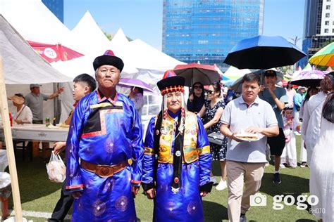 ФОТО Төв цэнгэлдэх хүрээлэнгийн эргэн тойронд