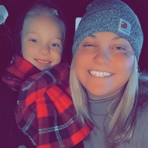 Amy Gingerich Amelia Bedelia 04 • Threads Say More