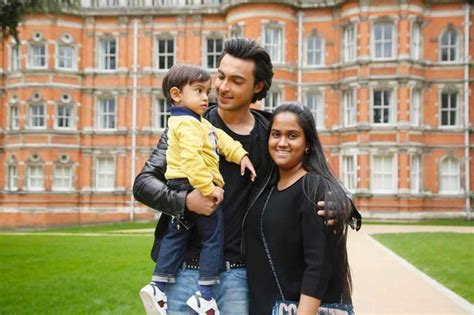 Arpita Khan Wiki Biography Age Husband Images Wikimylinks