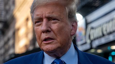 Trumps Nyc Bodega Visit Has Supporters Remembering This Jill Biden Blunder