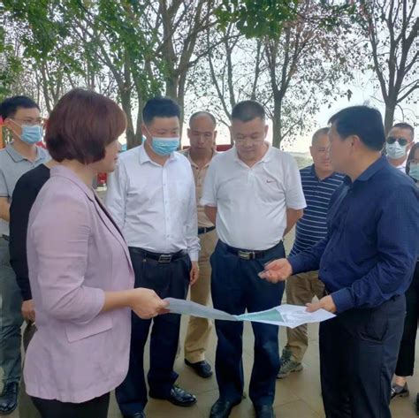 湛江市政协副主席杨文光率队到徐闻县调研大文旅工作文化发展菠萝