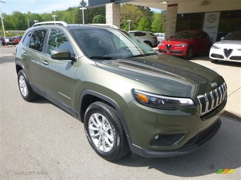 2019 Jeep Cherokee Latitude 4x4 Exterior Photos