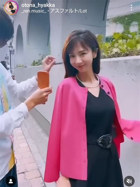 ほしのあき46歳、「見た目全然20代」な近影にネット衝撃！モデル姿を紹介「ずっと変わらない」