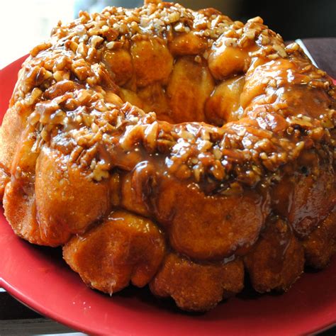 Homemade By Holman Apple Cinnamon Monkey Bread