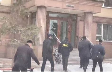 Т Аюурсайханы ажлын өрөө болон гэрт нь нэгжлэг хийжээ ~ Analiz Mn Бодит эх сурвалж