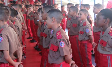 Fim De Escolas Cívico Militares Gera Desinformação Generalizada No