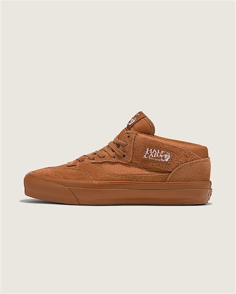 Shop Half Cab Shoes A Skate Icon Since 92 Vans