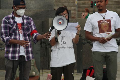 Dvb ချက်နိုင်ငံတွင် ကမ္ဘာလုံးဆိုင်ရာမြန်မာ့နွေဦးတော်လှန်ရေး ပြုလုပ်