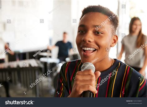 Black Male Singer Images Stock Photos Vectors Shutterstock