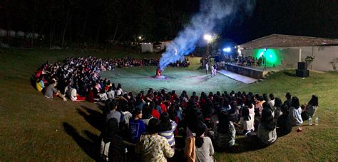 รอบกองไฟ โรงเรียนสายน้ำผึ้ง ค่ายลูกเสือพงษ์ลดา