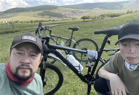 Жүжигчин С Болд Эрдэнэ хүүтэйгээ хамт унадаг дугуйгаар холын аялал хийнэ ТАС МН