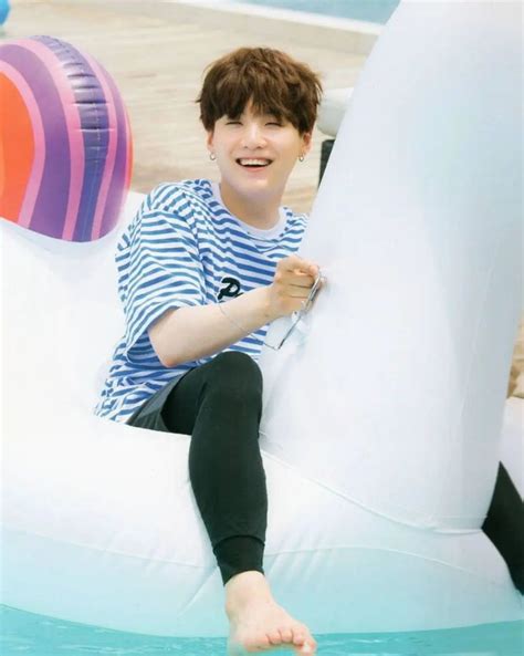 Pin By Korean Çhinese Ånd Thai Çelebr On Suga Suga Yoongi Bts