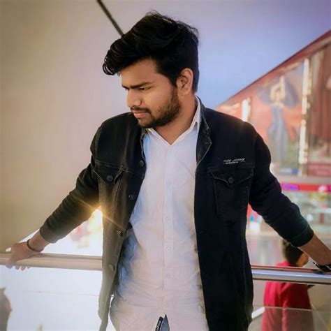 about aniket kumar medium