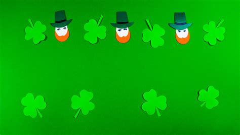 3월 17일에 열리는 성 패트릭의 날 인사말 카드 아일랜드 문화 휴일 17에 대한 스톡 사진 및 기타 이미지 17 3가지 개체 3월 Istock