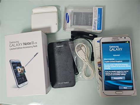 Samsung Galaxy Note 2 GT N7105 With Extra Battery And Other Accessory Pack Bundle Mobile Phones