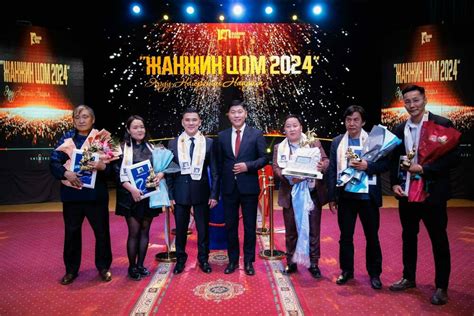 ЖАНЖИН ЦОМ 2024 яруу найргийн наадамд Б Жамбалдорж түрүүлэв