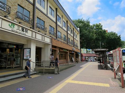 三鷹駅北口と玉川上水緑道 三鷹駅周辺の紹介 写真100枚