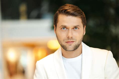 Ах какъв чаровник Вижте кой ще е новият Ерген Видео Звезди Woman Bg