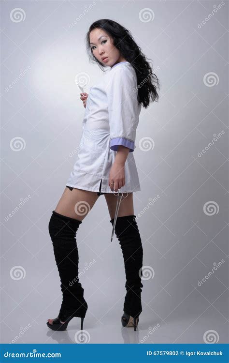 Junge Sexy Asiatische Krankenschwester Stockfoto Bild Von Doktor Obacht