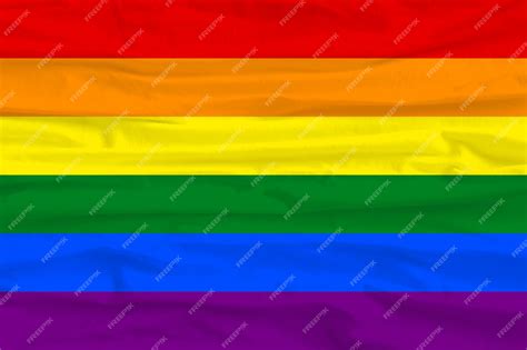 Lgbt 프라이드 플래그 레즈비언 게이 양성애자 트랜스젠더 레인보우 플래그 패브릭 폴드 게이와 레즈비언 사랑 프리미엄 벡터