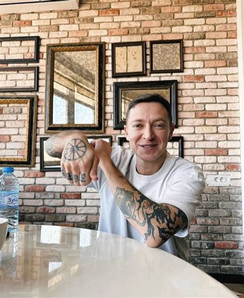 Пин от пользователя Mari Jack на доске Доя сторис Смешные девочки Легенды музыки Музыкальные