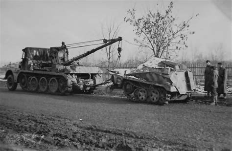 Sdkfz 9 1 Towing A Sd Kfz 250 World War Photos