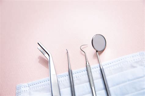 치아탈구 당황하지 마세요 임플란트로 개선 가능 네이버 블로그