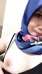 엉덩이를 보여주는 말레이시아 이슬람 창녀 xHamster