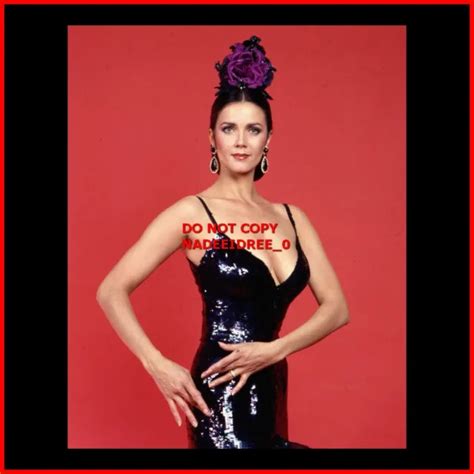 Lynda Carter Sexy Hot American Actress Miss Wonder Woman X Photo