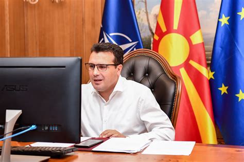 Средба на премиерот Заев со пожарникарите Има социјален дијалог и начини за исплата на платите