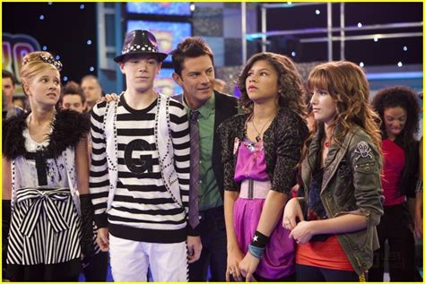 Bella Thorne Shake It Up Premieres November 7 Photo 388837
