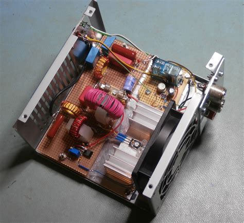 Radioworm Amplifier Boosts Output Of MF Phasing Exciter