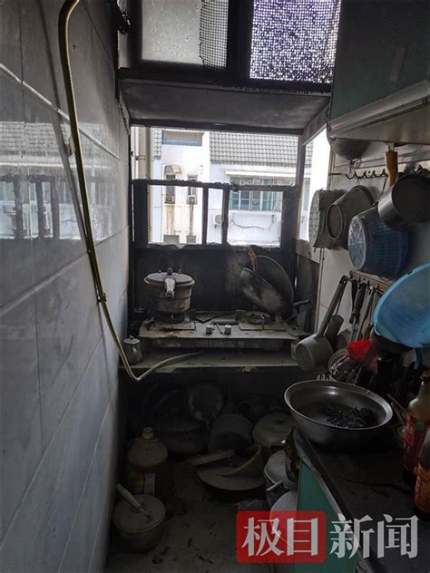 中国好邻居！64岁爹爹火场救出母子两人余天明居民小区