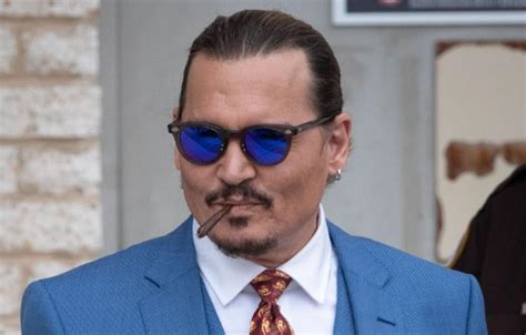 Johnny Depp Shuts Down Report Hes Returning To Pirates Of The Caribbean Franchise
