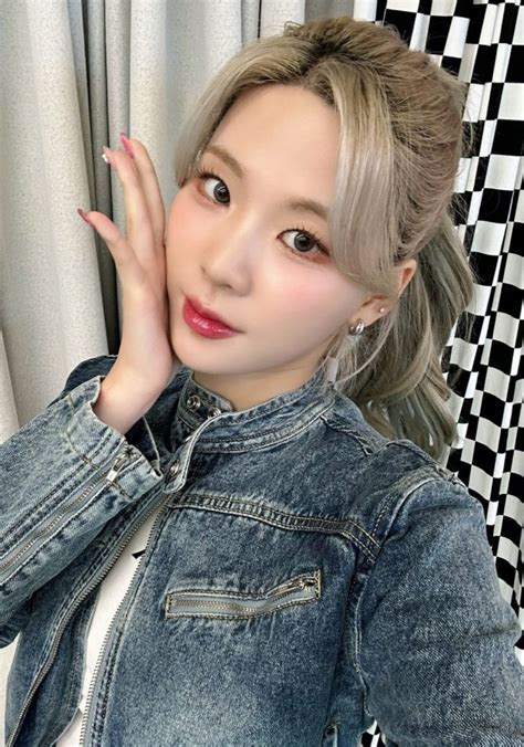 Seline Cignature Profile Age Birthday Height And Facts