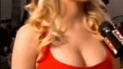 Scarlett Johansson Boob Press