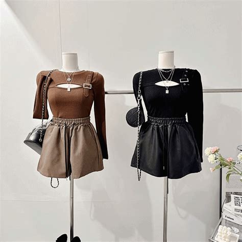 당일발송 Y2k하이틴유니크 아멜 섹시티 글램티 슬림티 골지티 아일렛 벨트 버클 스트랩 절개 트임티 라운드넥티 레이어드티 이너티 무지티 긴팔티셔츠 크롭티셔츠