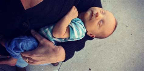 Mommy Cant Play Right Now — Shes Dissociating Yourtango