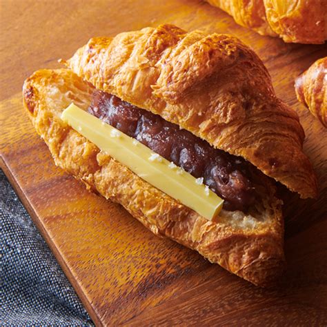 自家炊きあんことバターのクロワッサン Yatsudoki