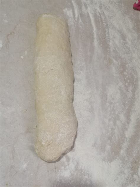 Expert Tips For Handling Sticky Dough HotSalty