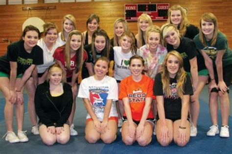Cheer Squad Enters Season Young Experienced The New Era