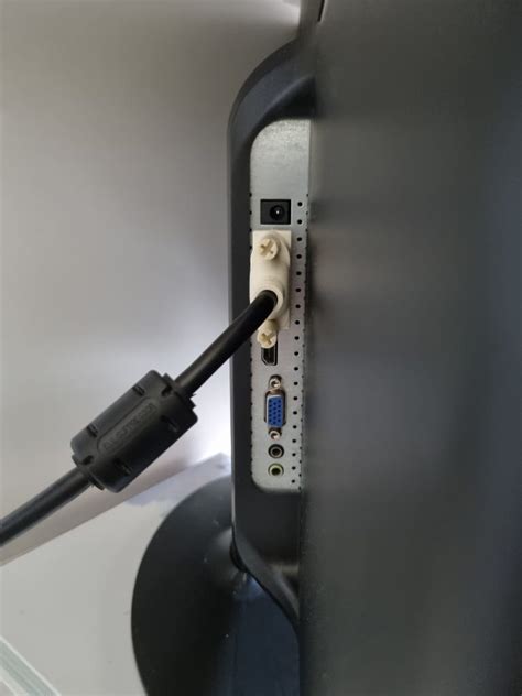 컴퓨터 모니터랑 본체 연결 선 지식in