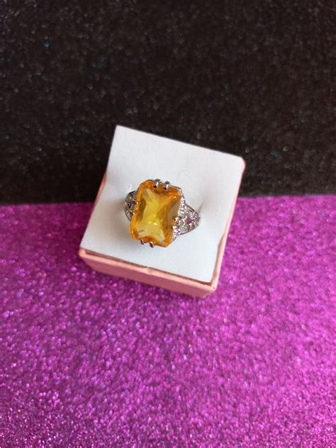 Каблучка — ціна 50 грн у каталозі Кільця і персні Купити аксесуари за доступною ціною на Шафі