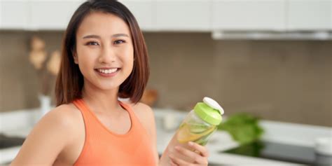 Terapi Jeruk Nipis Untuk Kesuburan Begini Manfaat Dan Cara Mengonsumsinya Moms Diadona Id