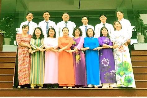 KHOA NGOẠI NGỮ TIN HỌC HCT