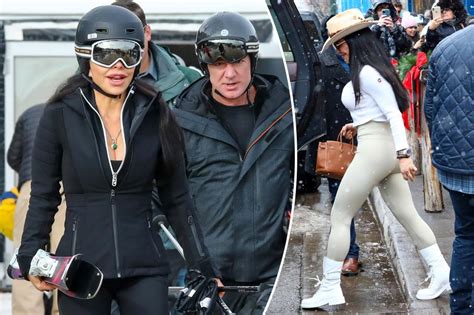 Jeff Bezos Girlfriend Lauren Sanchez Shows Off Her Assets In Aspen