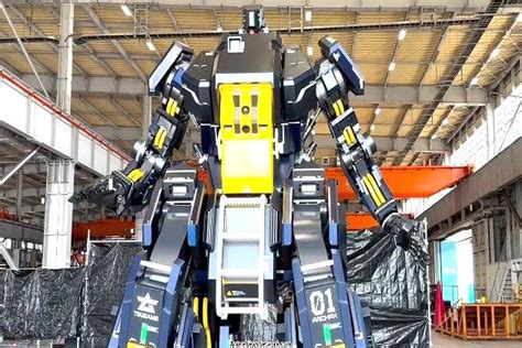 Japanese Startup Tsubame Develops Gundam Like Robot