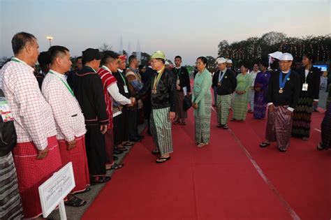 နိုင်ငံတော်စီမံအုပ်ချုပ်ရေးကောင်စီဥက္ကဋ္ဌ နိုင်ငံတော်ဝန်ကြီးချုပ် ဗိုလ်ချုပ်မှူးကြီး