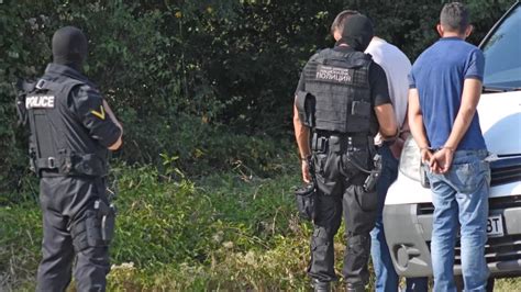 Пуйката и Войника задържани след опит за бягство Lupa Bg